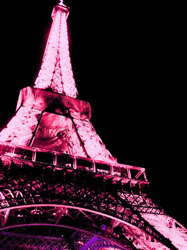 torre-eiffel-outubro-rosa - Agora Sou Mãe - Blog Sobre Maternidade